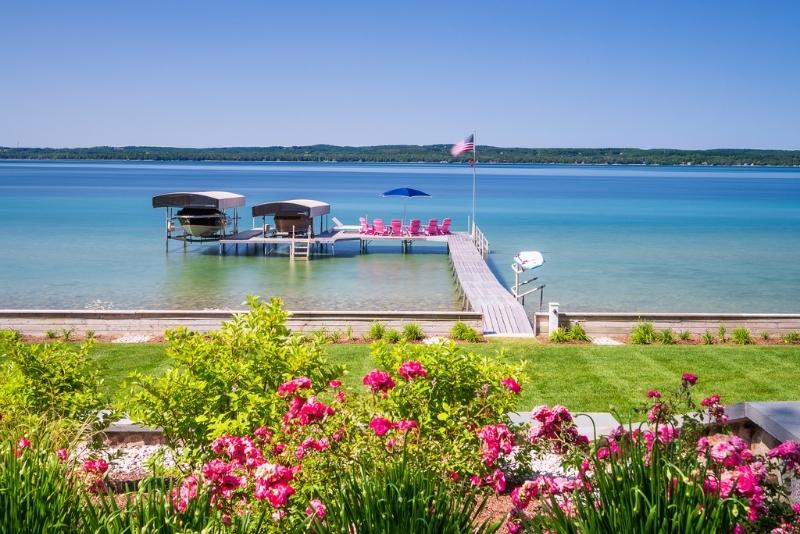 Unique Northern Michigan Lakefront Living - TruNorth Landscaping
